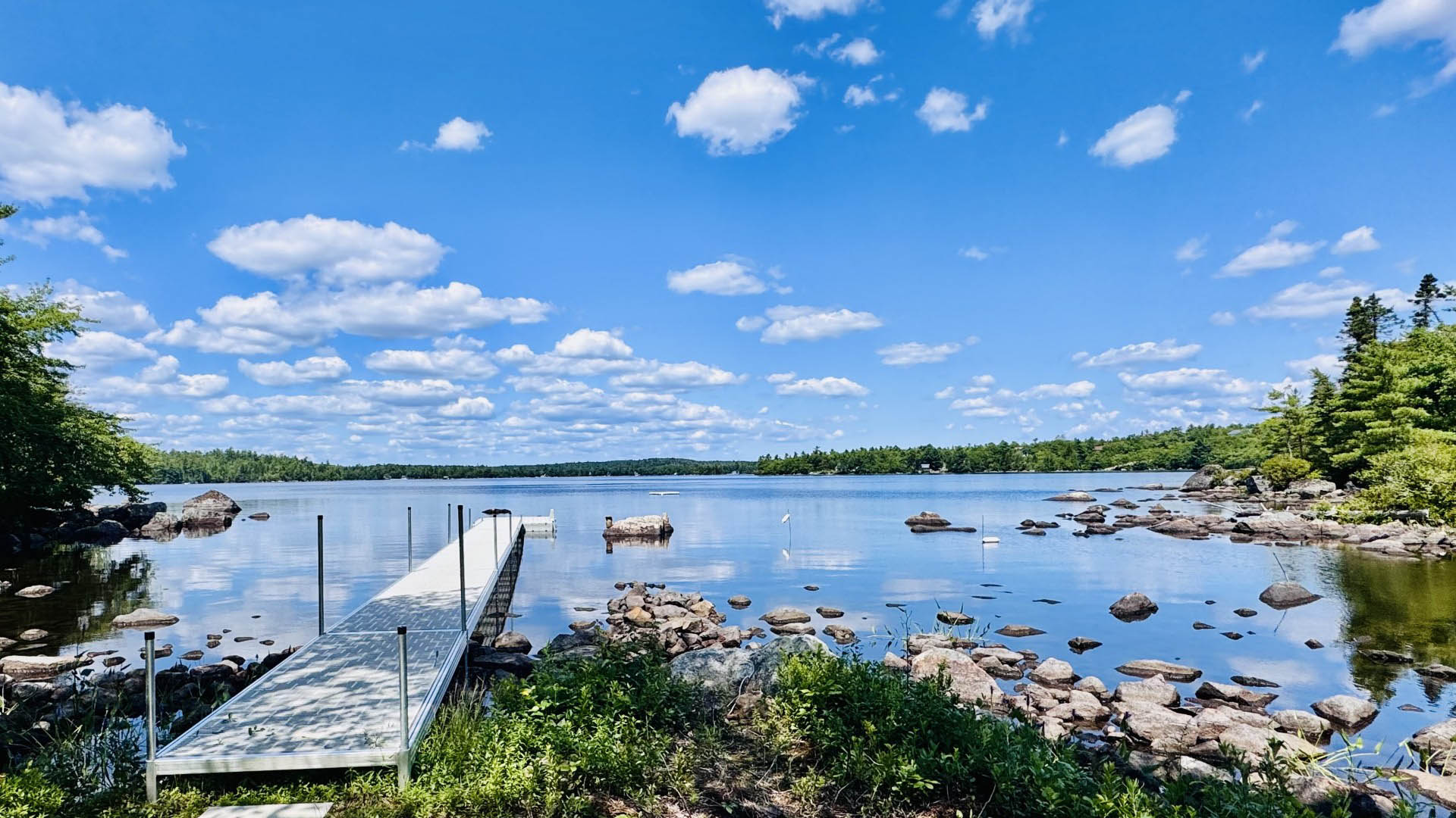 Fox Point Shore Rentals - Lakeview Cottage - Tourism Nova Scotia